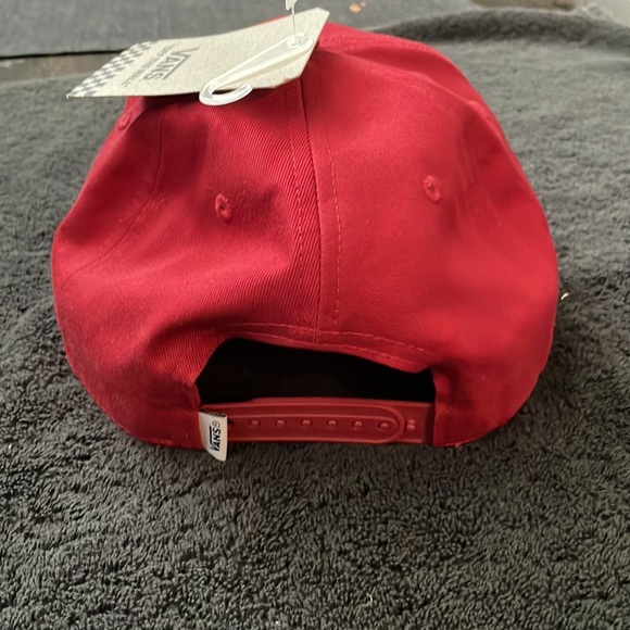 Vans | Accessories | Vans Embroidered Logo Snapback Hat | Poshmark